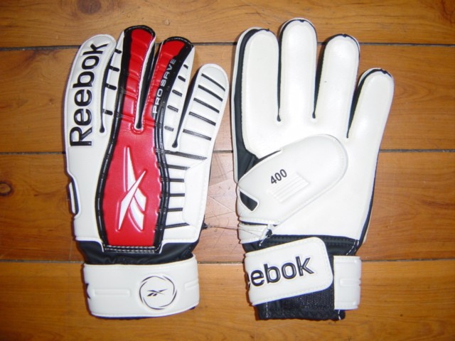 casillas reebok gloves