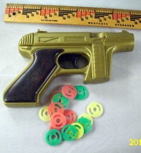 Vintage 1970s Ray Line Tracer Disc Gun with discs!! Very Good Cond! Toy ...