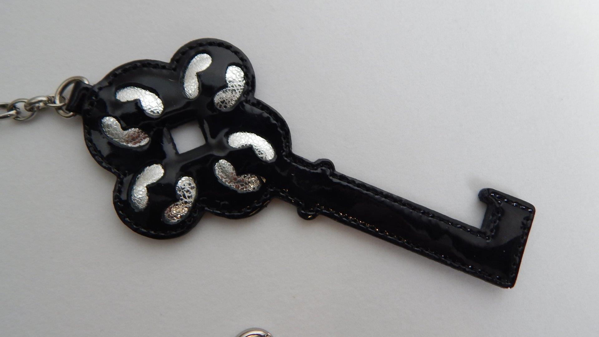 Genuine Brighton Estate Key Fob Magnetic Handbag Charm BLACK GREEN OR ...