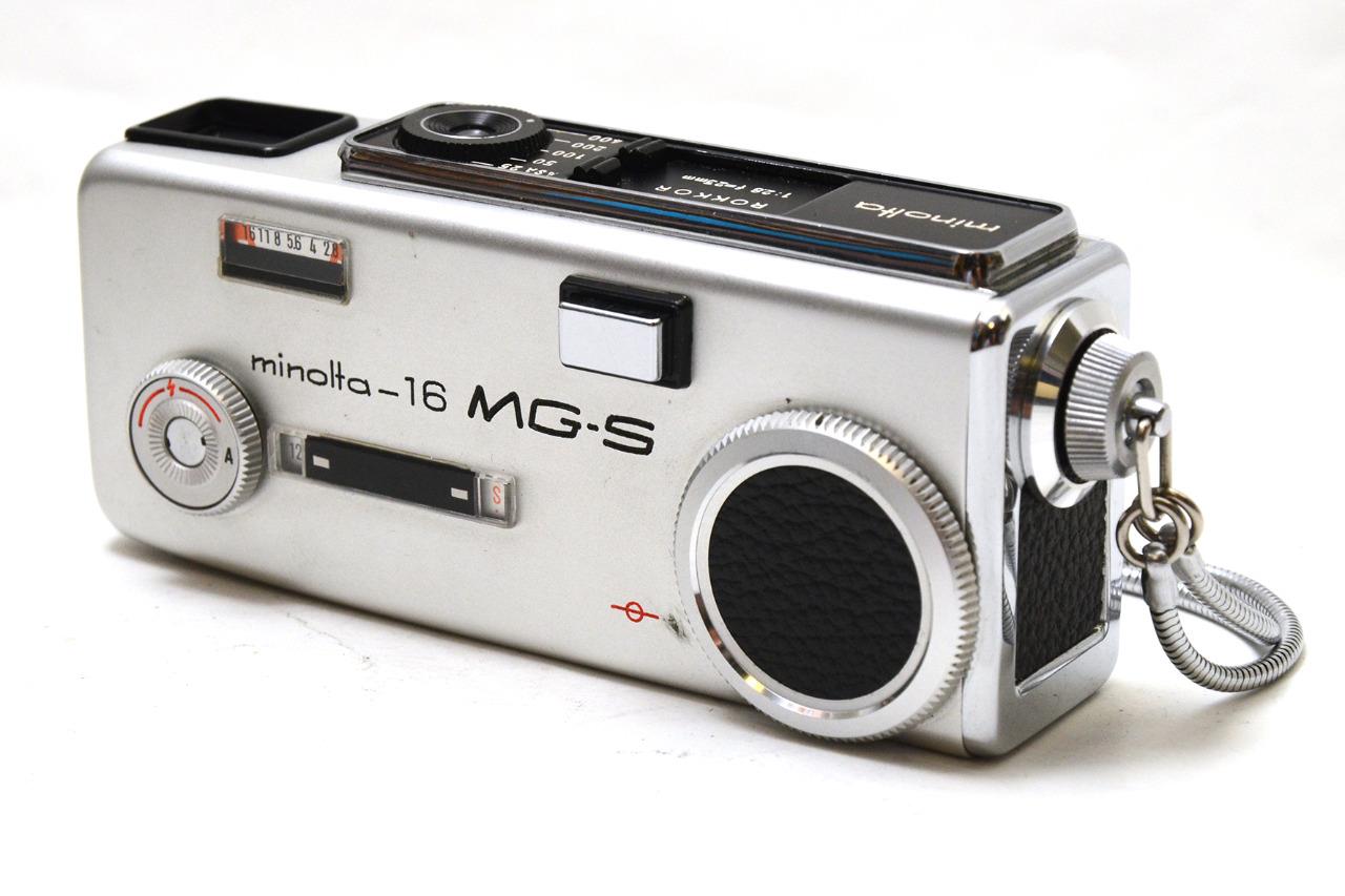 MINOLTA-16 MG-S 110 VINTAGE SPY CAMERA/MICRO CAMERA Kit completo in ...