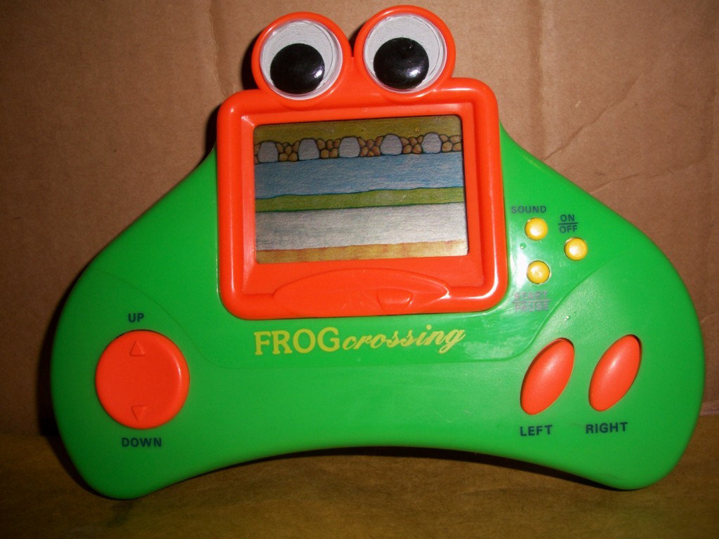 VINTAGE HANDHELD GAME FROG CROSSING RADIO SHACK FROGGER COLLECTIBLE ...