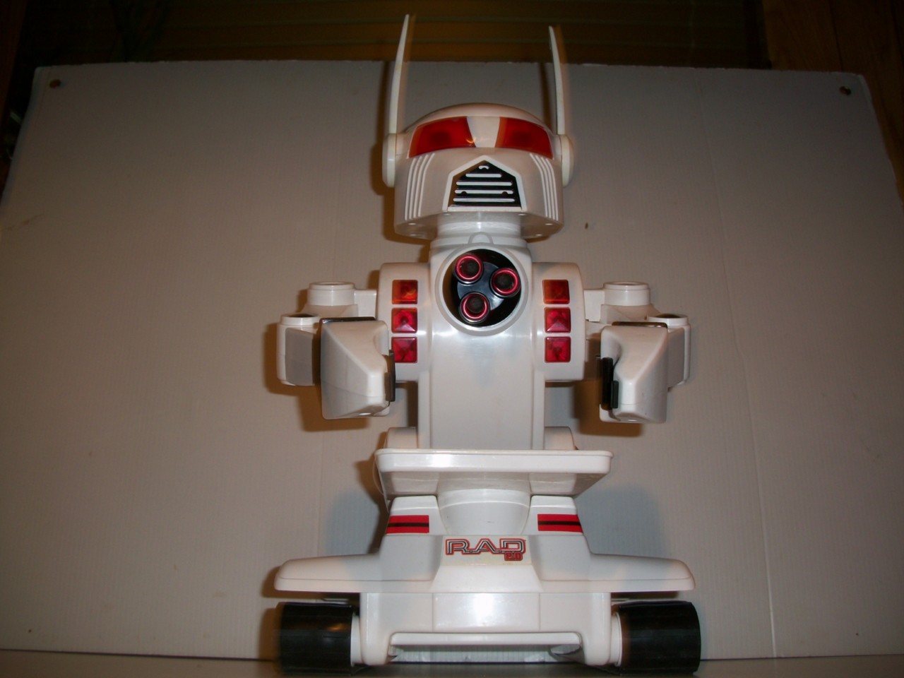 RAD 2.0 ROBOT REMOTE CONTROL TOYMAX 1999 SHOOTS SOUND EXCELLENT ...