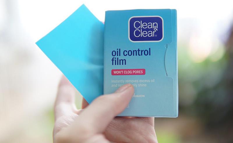 CLEAN and CLEAR OIL CONTROL FILM BLOTTING PAPER REMOVES OILY SHINE 60 ...