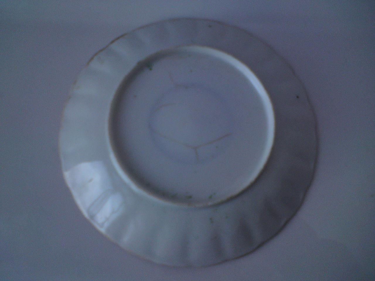 19TH CENTURY CANTON Famille Rose fluted scalloped flower-shaped saucer ...