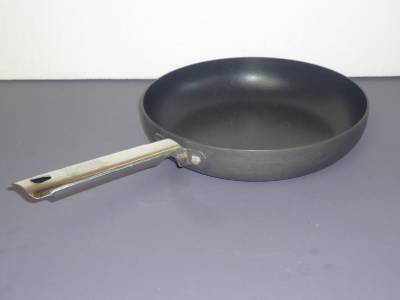 Thomas Rosenthal Group Cookware Frying Pans Lidded w/ Lid Large & Small ...
