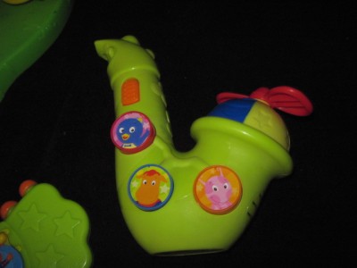 BACKYARDIGANS BOBBIN BIG TOP CIRCUS PLAYSET GUITAR TRUMPET PLUSH XMAS ...