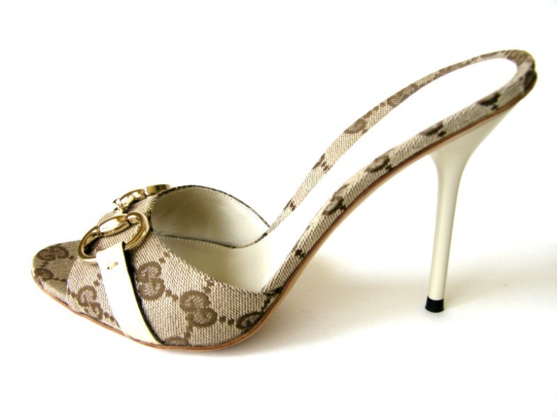Gucci Monogram Canvas Shoes | semashow.com