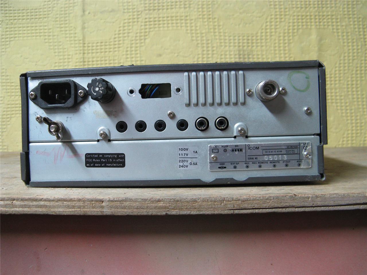 ICOM IC-R7100 VHF COMMUNICATION RECEIVER