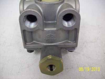 Bendix T-294826-A Air Brake Check Valve T294866-C 45013 | eBay