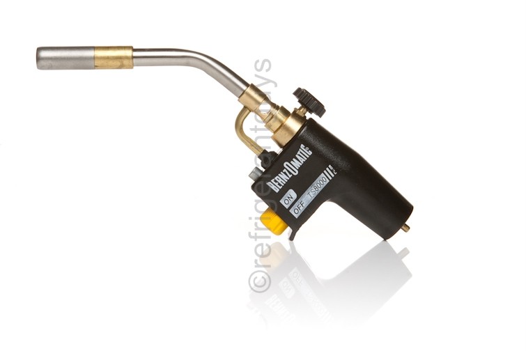 knife rolls are cute but my shit don't fit! I use a Dewalt drill bag ...