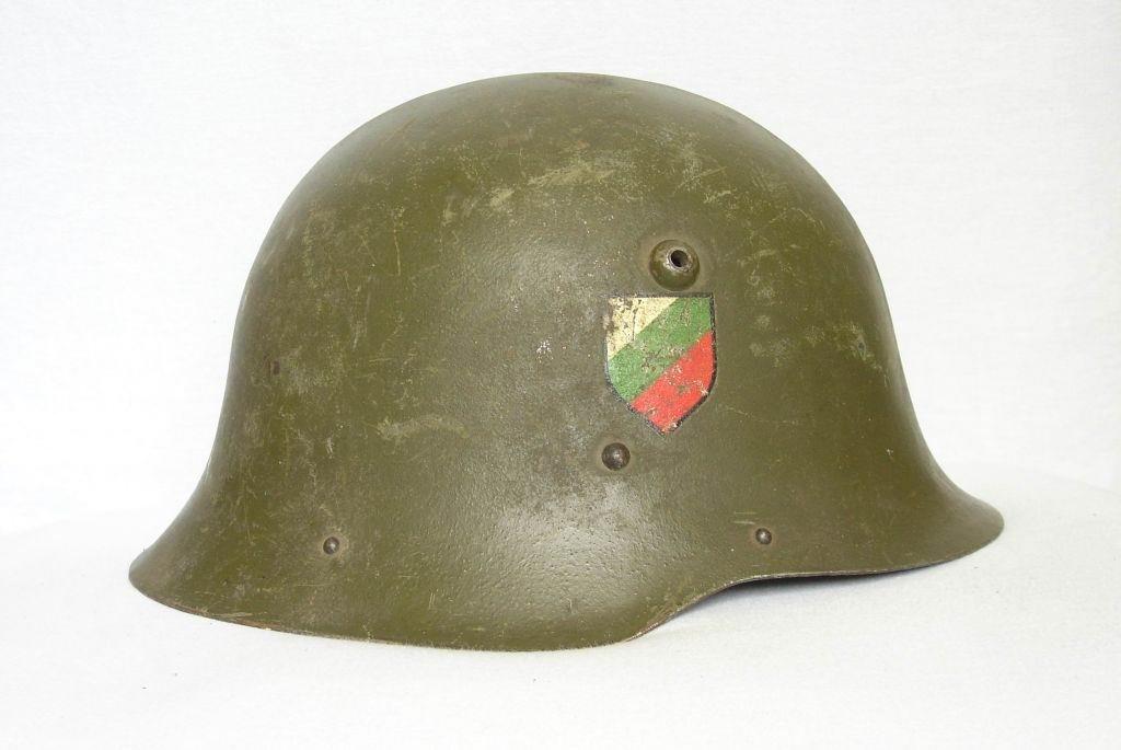 ORIGINAL WW2 BULGARIAN COMBAT HELMET M36 WITH DECAL
