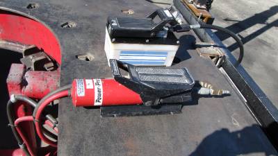 Blackhawk Power Pro 360 Rack Frame Straightening Machine Two Towers ...