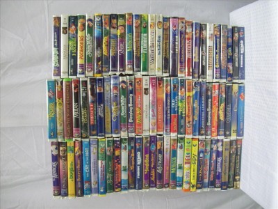 Lot of 86 Children's Kids VHS Tapes Cartoons Movies The Aristocats ...