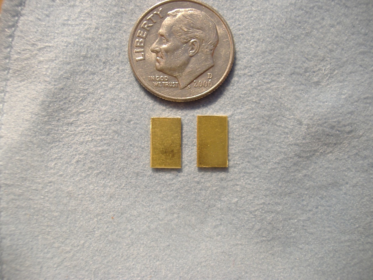 1 GRAM of gold in two half gram bars .9999 fine 24k bullion - ingot ...