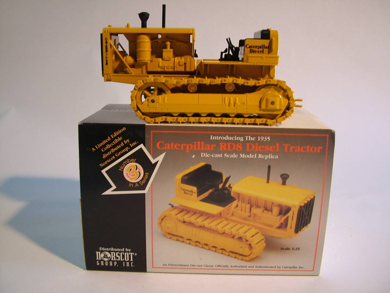 Norscot The 1935 Caterpillar RD8 Diesel Tractor 1/25 Scale Diecast ...