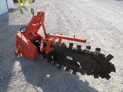 KUBOTA 5550A 3 PT. TRENCHER ATTACHMENT FOR TRACTORS. HYDRAULIC LIFT ...