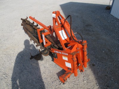 KUBOTA 5550A 3 PT. TRENCHER ATTACHMENT FOR TRACTORS. HYDRAULIC LIFT ...