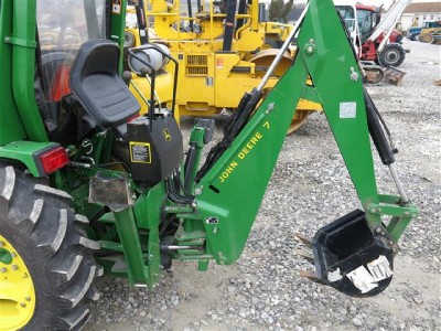 JOHN DEERE #7 BACKHOE ATTACHMENT FOR TRACTORS, VERY NICE, LOW LOW USE ...