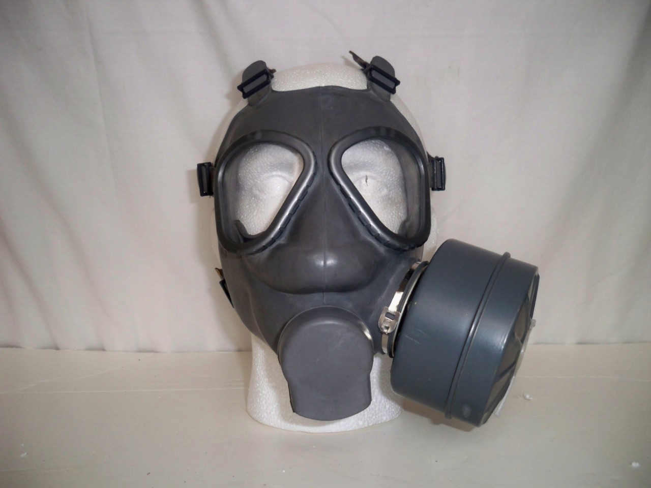 Finnish Army Gas Mask With Filter Original Military Issue Equipment M61 ...