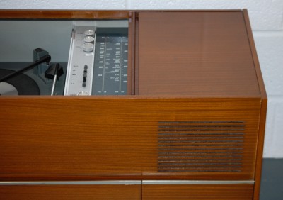 Vintage retro 1960s 70s record player in cabinet / radio gram - working ...