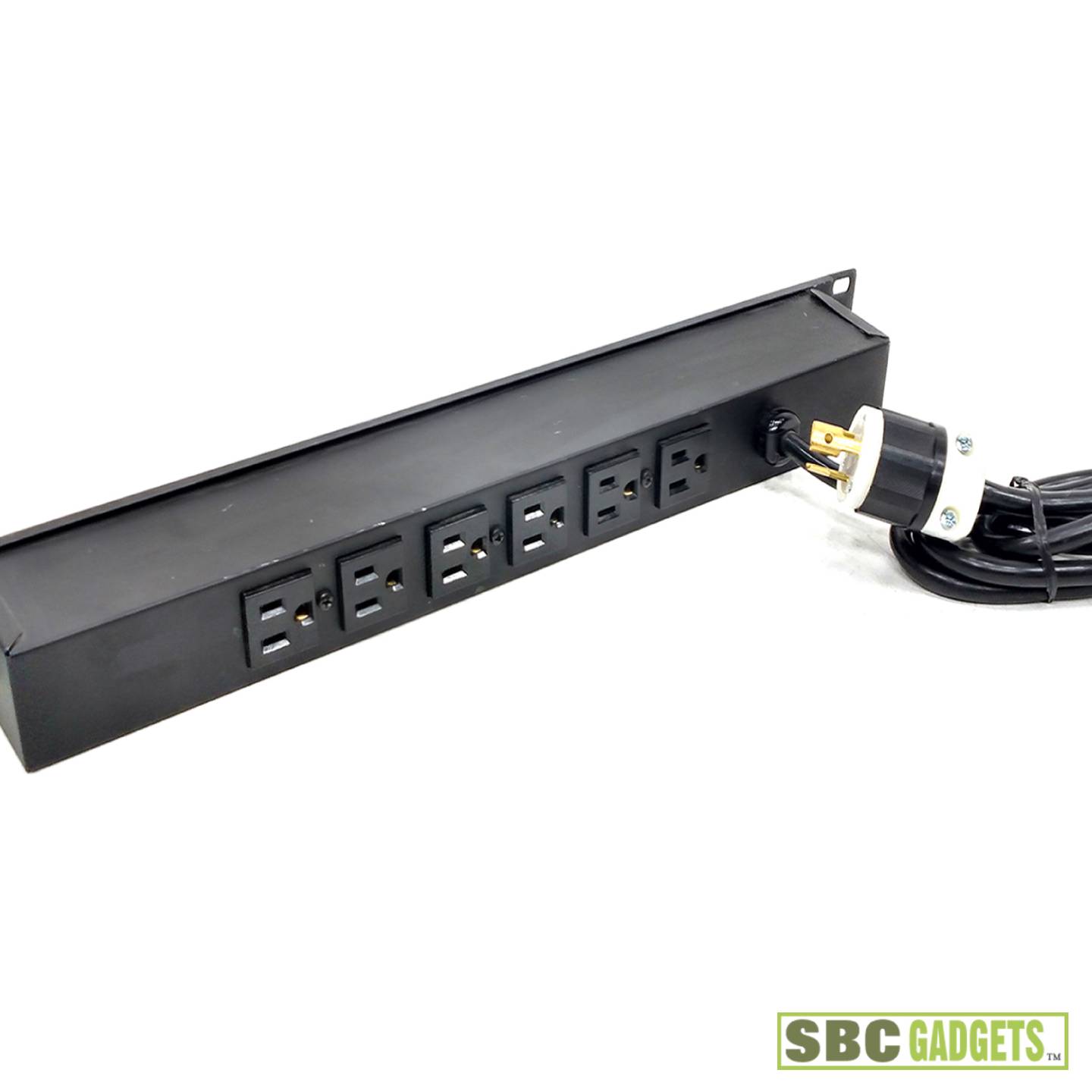 Wiremold 19" 6 Outlet Power Distribution Unit, 120V 15A - TESTED, SHIP ...