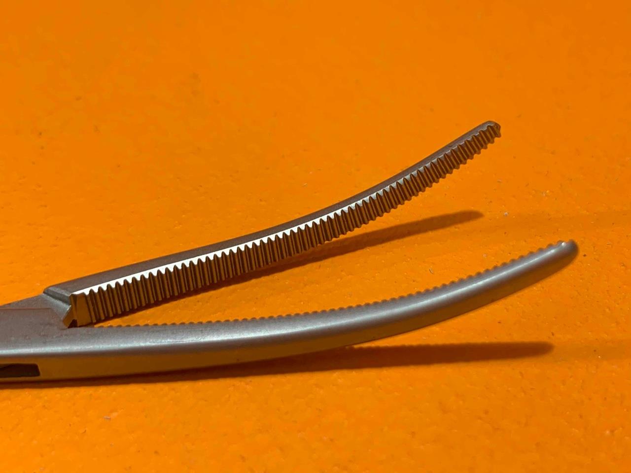 Jarit Hemostats Rochester-Pean Artery Forceps, Curved, 6-1/2", 107-171 ...