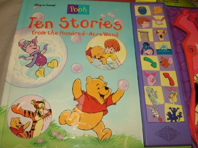 4 MUSICAL MUSIC PLAY A SOUND SONG BOOKS LOT MACDONALD THOMAS POOH ...