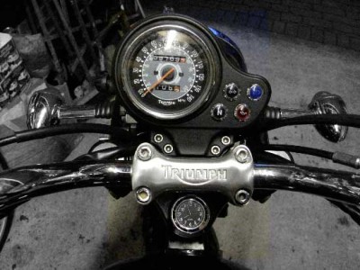 New British Made Smooth Triumph Bonneville® / Thruxton Stem Nut Clock ...