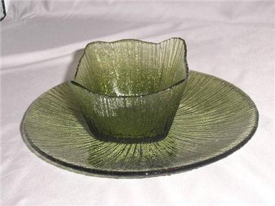 Does anyone know who made this bowl & underplate? | Antiques Board