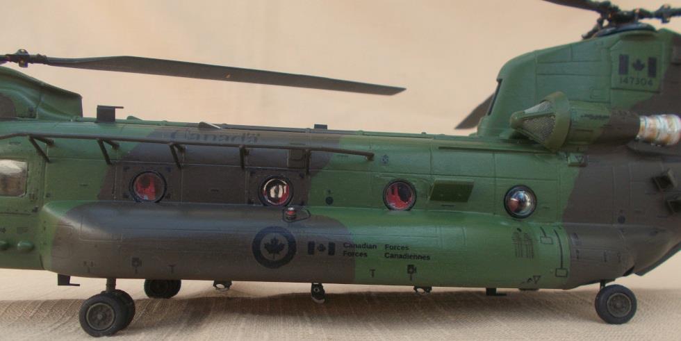 CH-147F Chinook - 450 Tactical Helicopter Squadron, CAF, 2017 - Revell ...