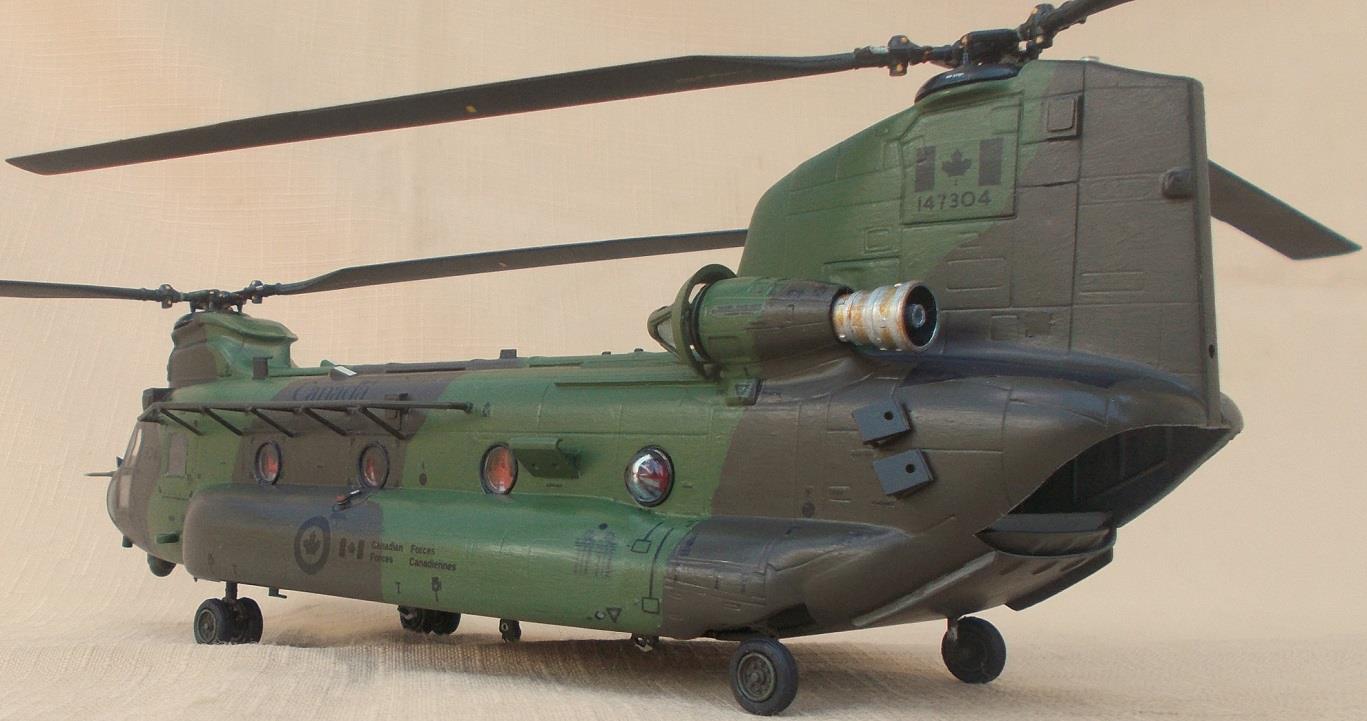 CH-147F Chinook - 450 Tactical Helicopter Squadron, CAF, 2017 - Revell ...