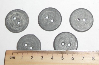 5 OLD LEAD BUTTONS FROM MUMS | eBay