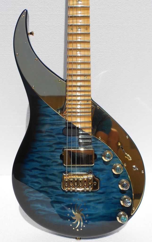 1000+ images about unique guitars on Pinterest | Chrome finish ...