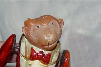 RARE VINTAGE CELLULOID KEY WIND MONKEY BELLHOP TOY & KEY | eBay