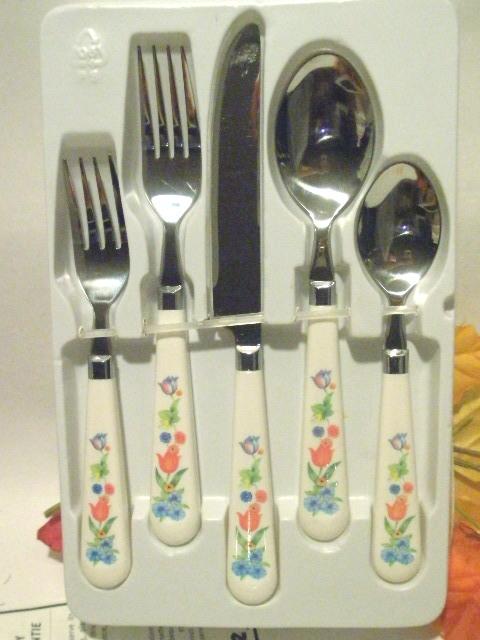 CORELLE FLATWARE SET > Choose Pattern