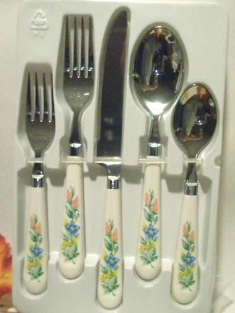 CORELLE FLATWARE SET > Choose Pattern