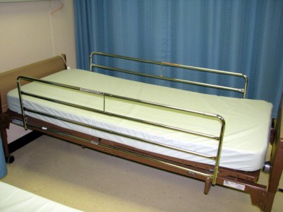 Invacare Full Length Hospital Bed Rails 6629 w/Hardware Two Set Reduced ...