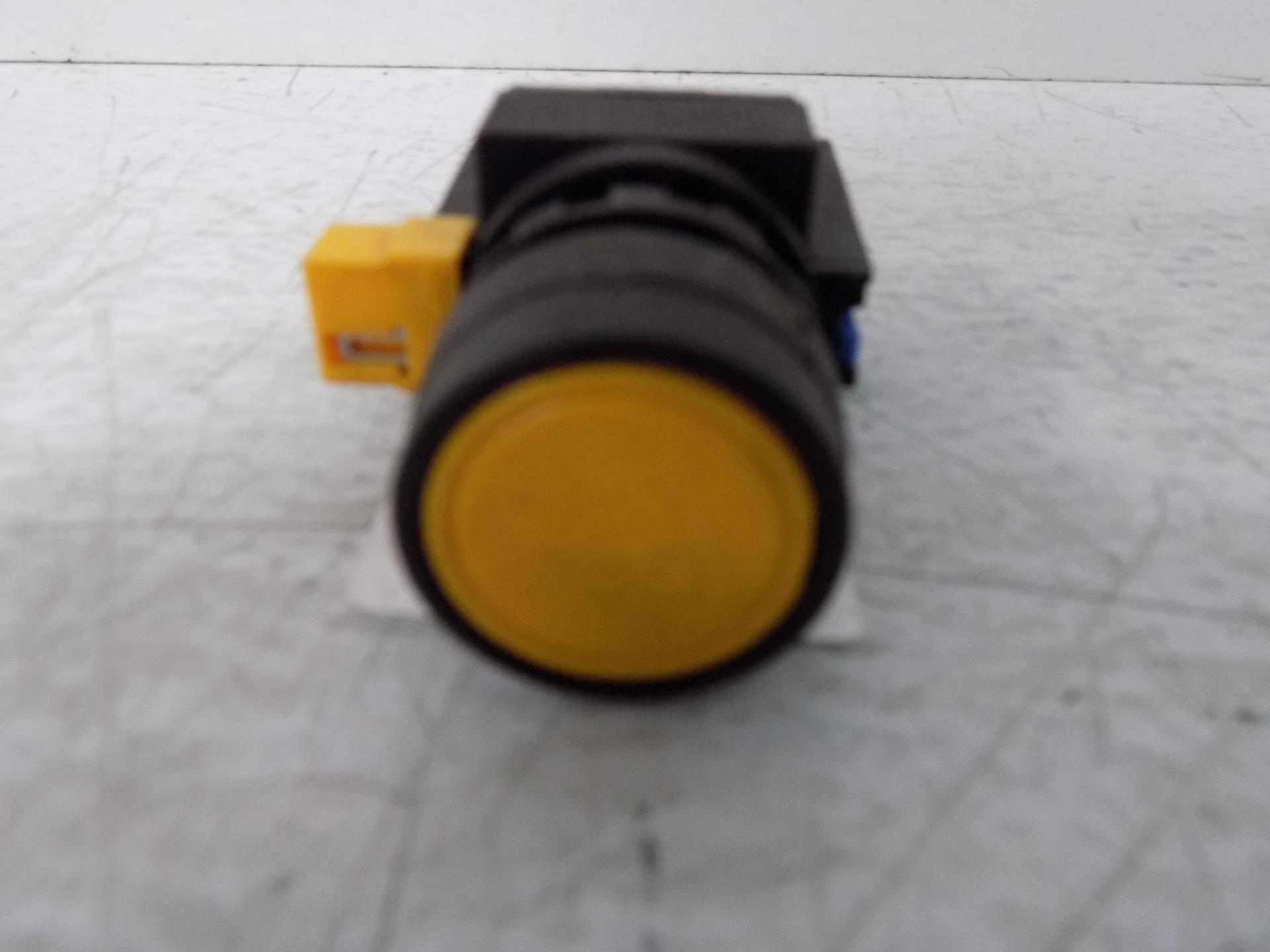 IDEC YELLOW PUSH BUTTON HW-CB10 | eBay IDEC YELLOW PUSH BUTTON HW-CB10 | eBay