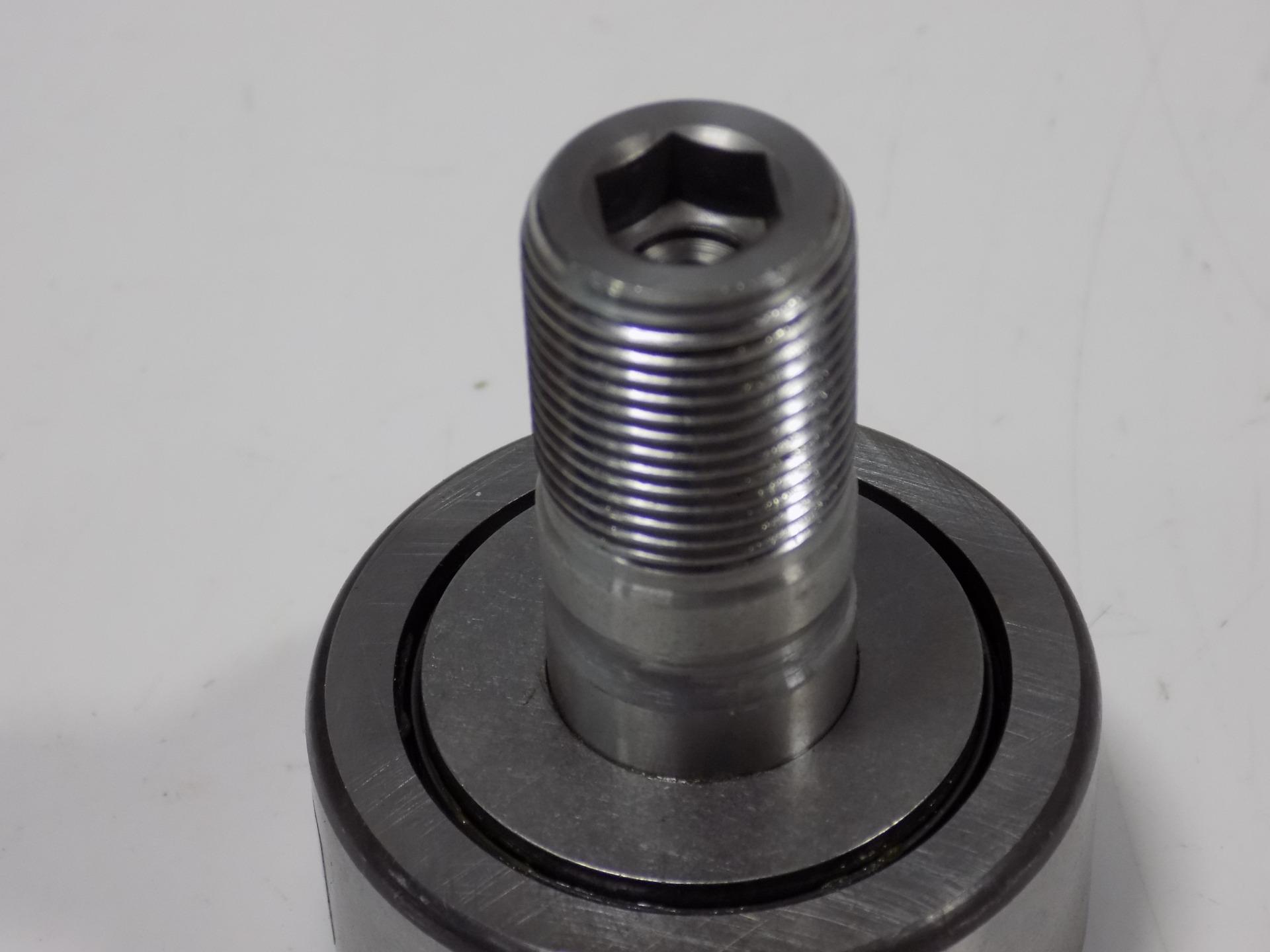 yoke type track roller