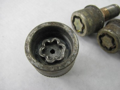 FACTORY WHEEL LOCK SET W/KEY VW JETTA,GTI,GOLF,PASSAT MK3 B4 2.0 TDI ...