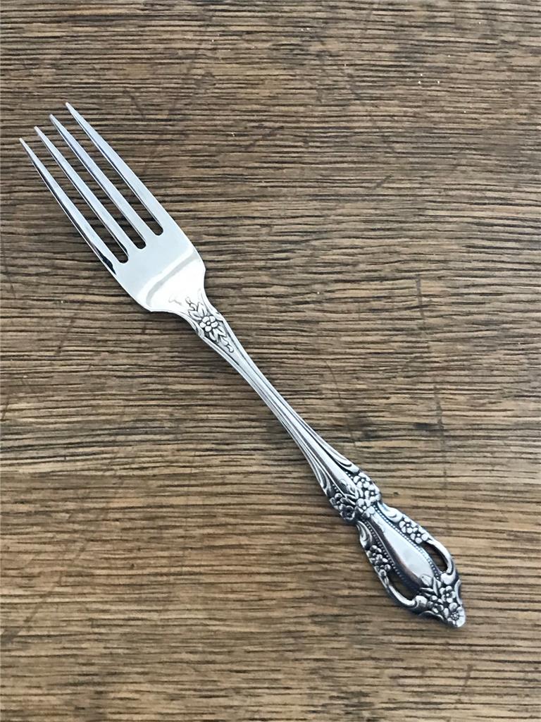 YOUR CHOICE - Oneida Distinction Deluxe Stainless Flatware RAPHAEL HH ...