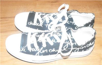 Converse Low Top Black with White Chuck Taylor Cursive Writing Men 6 ...