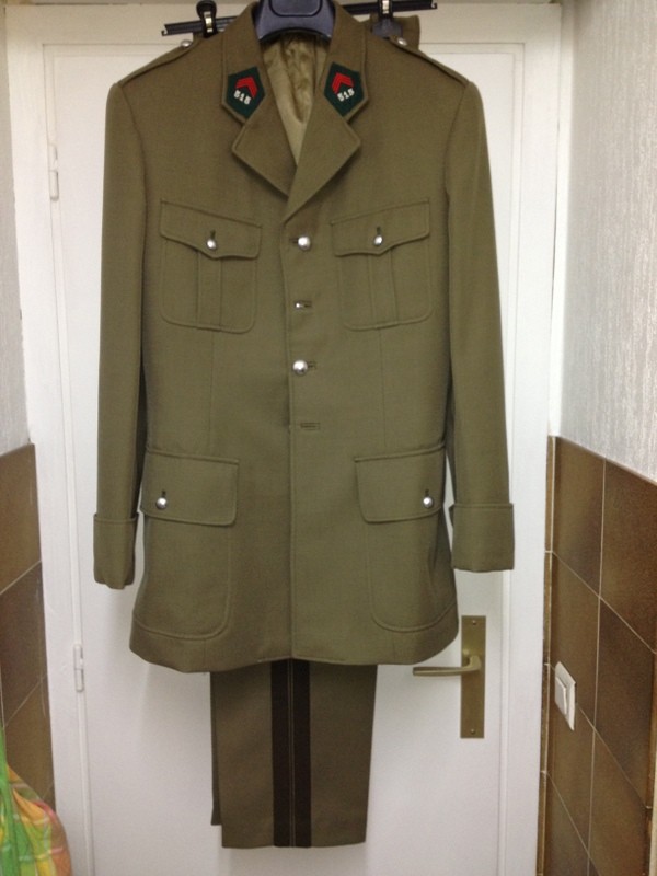 renseigment sur uniforme - Matériel et habillement pour militaire ...