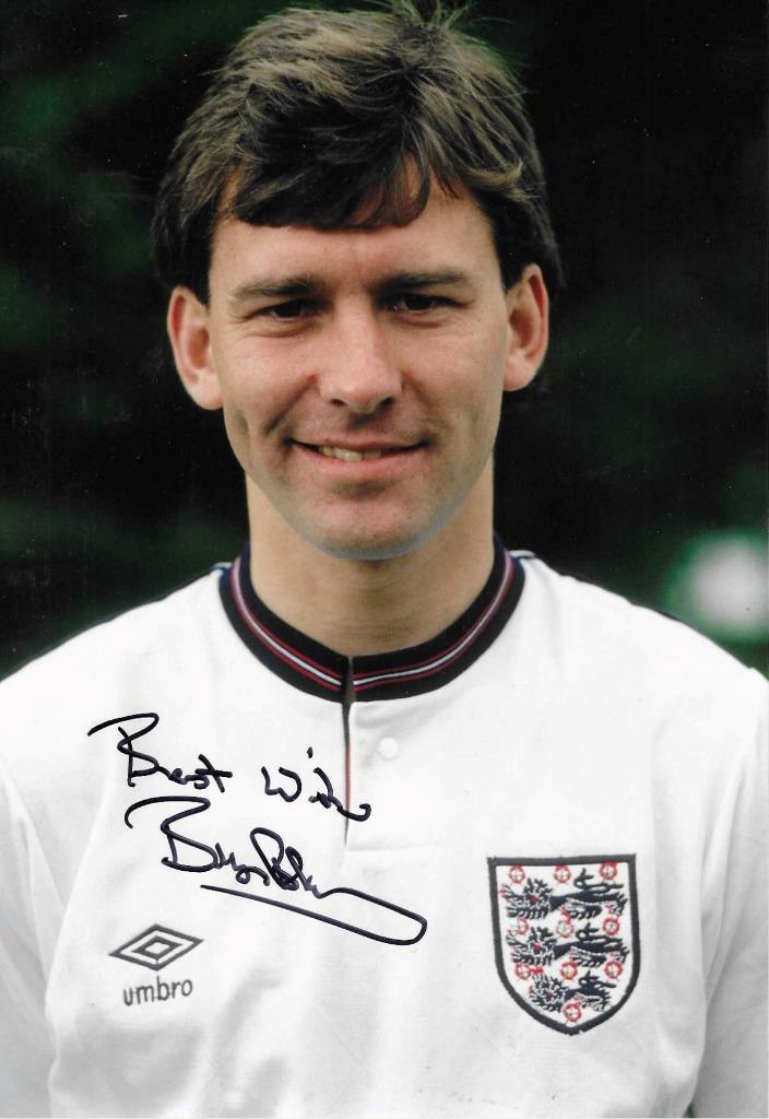 BRYAN ROBSON SIGNED ENGLAND 12 X 8 INCH PHOTO - Man Utd & England ...