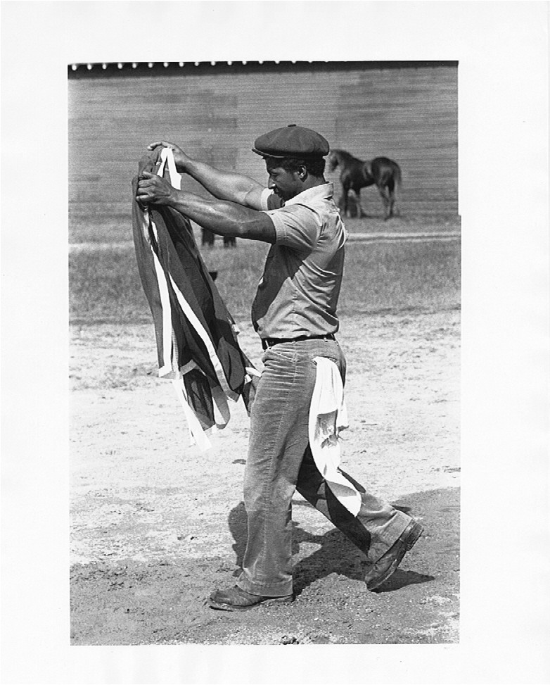 '73 Ray Woolfe Photo of Eddie Sweat Secretariat's Groom | eBay