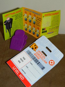 DESPICABLE ME Movie Carls Jr TOYS Conga MINIONS Game Shooter Gift Bag ...