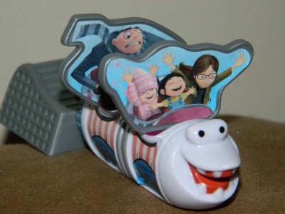 DESPICABLE ME Movie Carls Jr TOYS Conga MINIONS Game Shooter Gift Bag ...