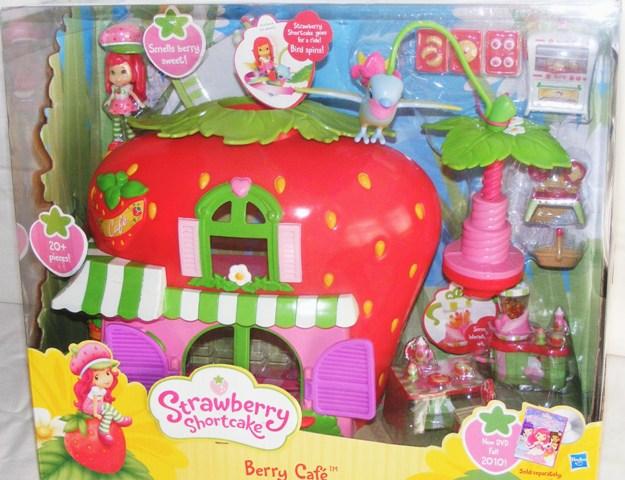 Strawberry Shortcake BERRY CAFE House Playset & Doll NEW Dollhouse